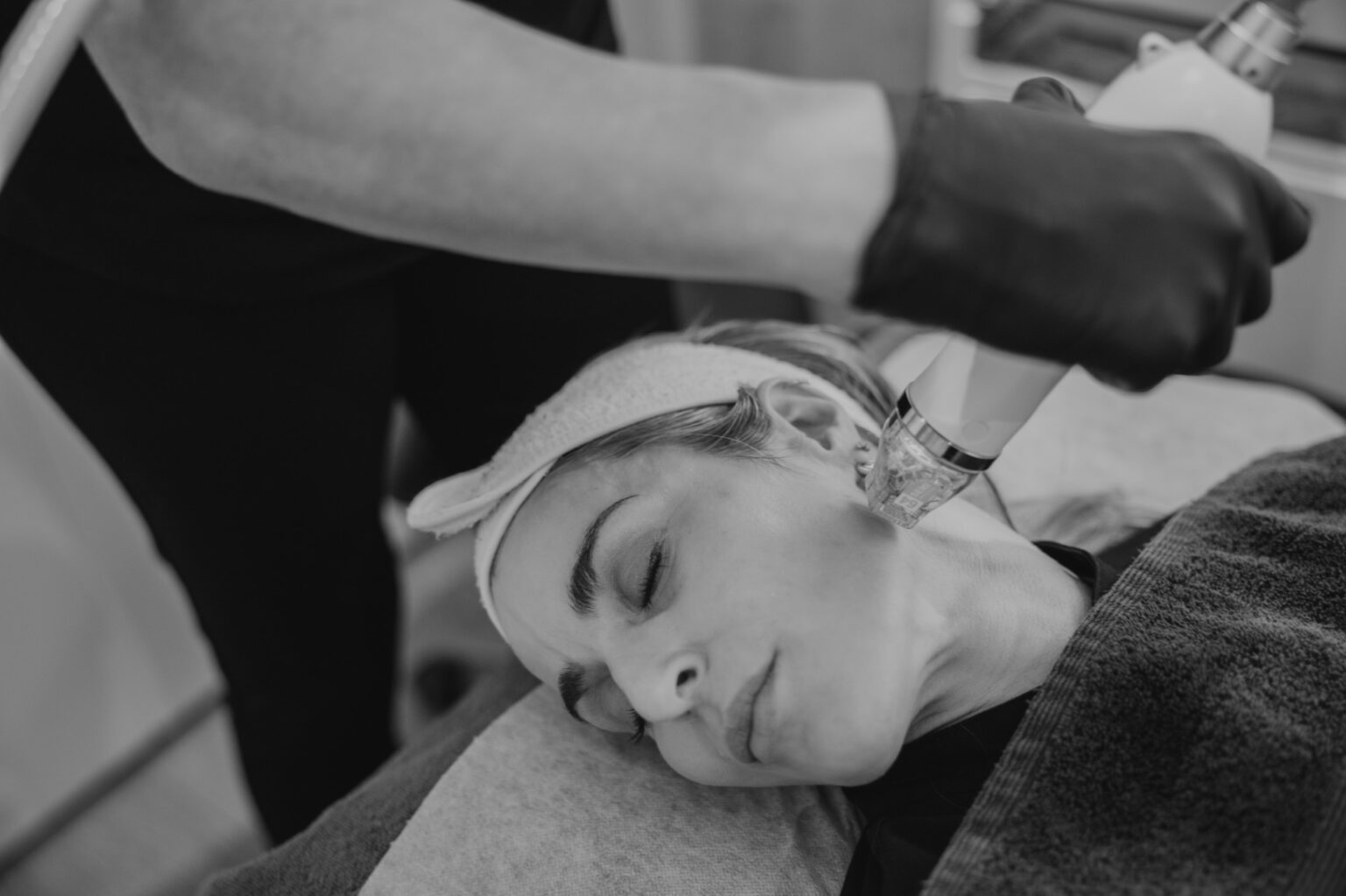 Secret RF Skin Tightening | Luxe Appearance